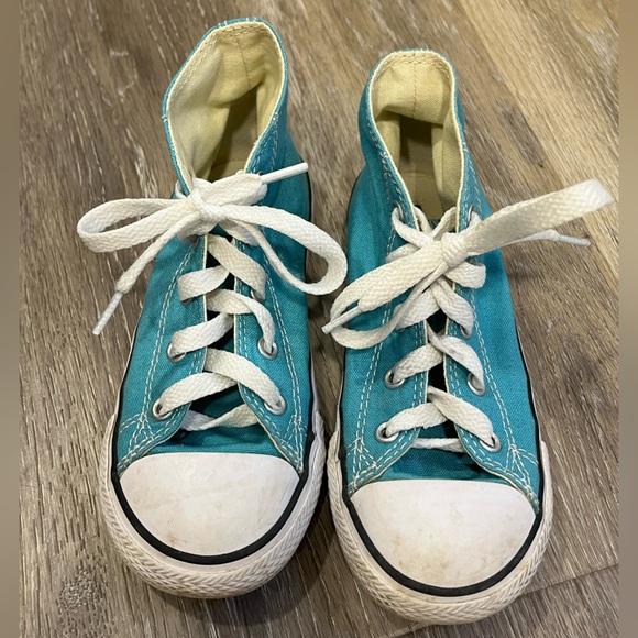 Converse | Shoes | Converse Blue And White Classic Canvas Sneakers ...